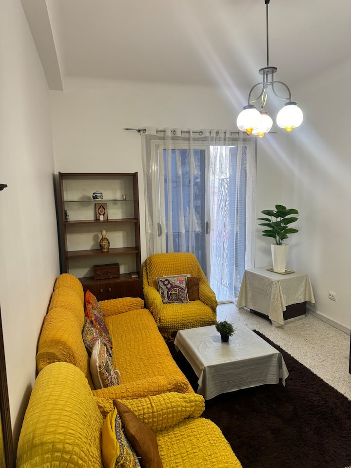 Urban Oasis In Algiers' Heart - Alger