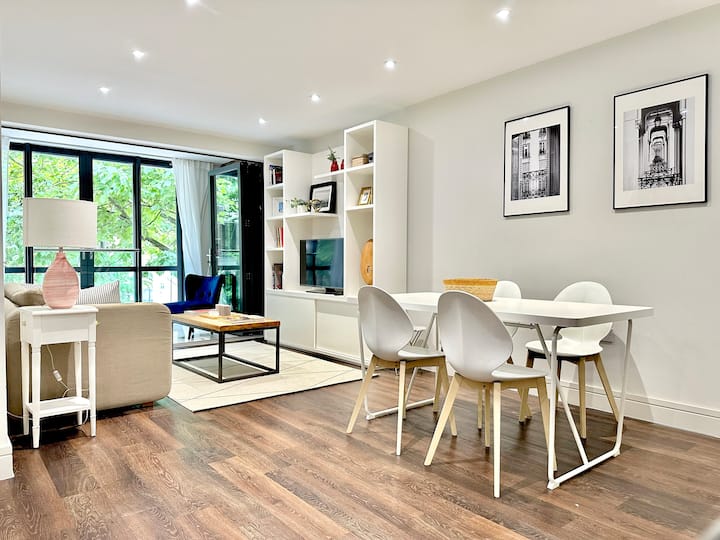 Centrally Located Flat In London - Tower of London