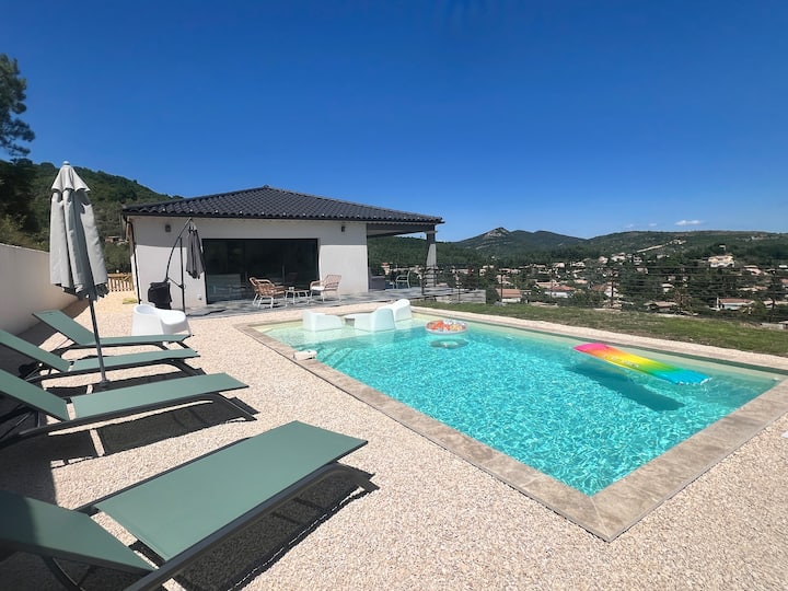 Villa Avec Piscine Et Jolie Vue Sans Vis à Vis - Saint-Ambroix