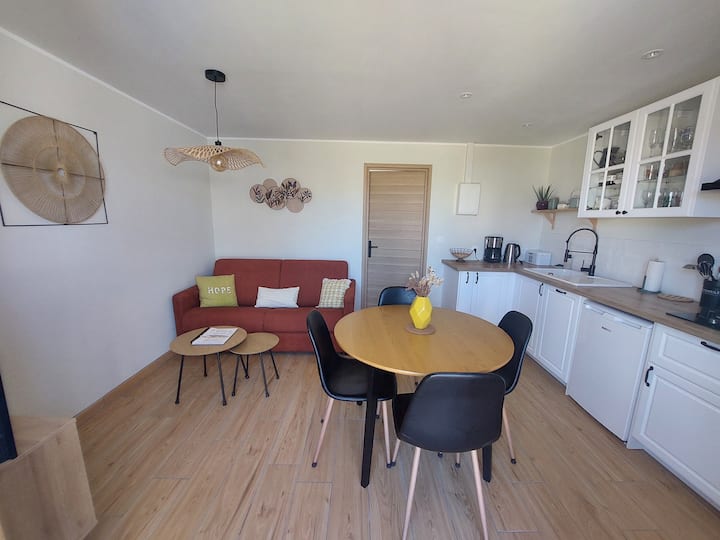 "Aux 4 Saisons" Gîte Camélia. Rénové, 700m Mer - Île-de-Bréhat