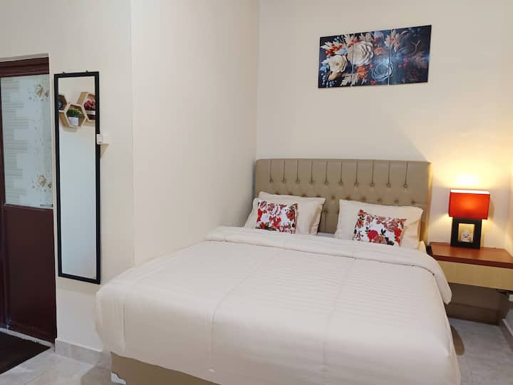 Kamar Di Seminyak - Legian