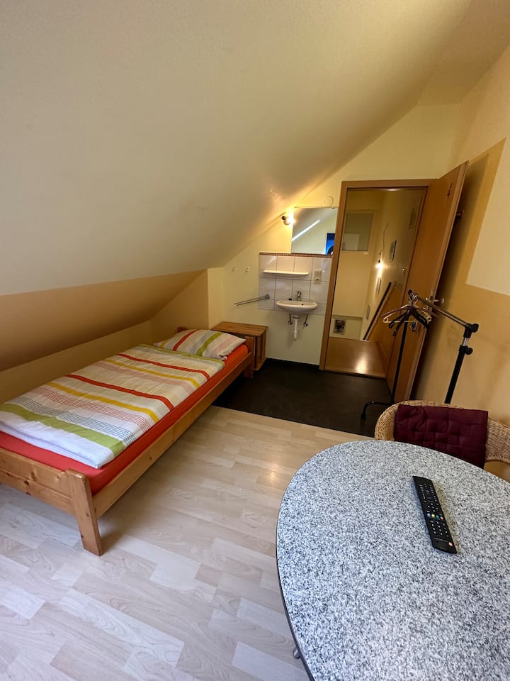 Göttingen Süd-stadt 4. 1 - 2 Pesonen Zimmer - Göttingen