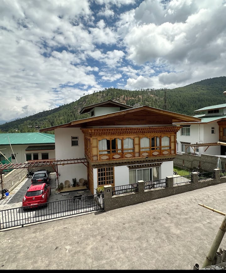 Four Bed Villa In A Quiet Place. - Thimphu
