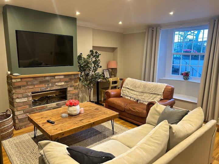 1 Br Getaway • King Bed • Free Parking •Fast Wi-fi - Knaresborough