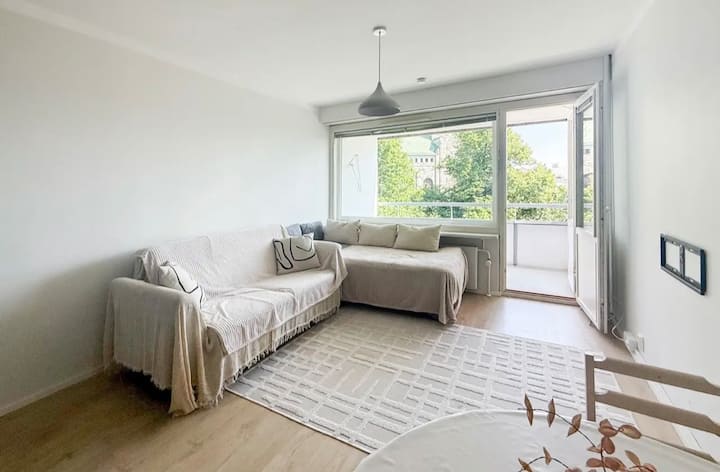 Central Peaceful Home For 5. Church/park View. - Uusimaa
