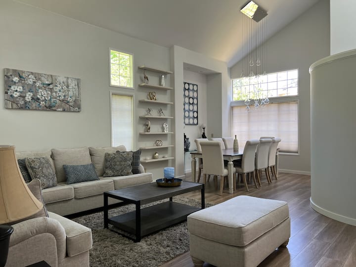 Modern And Unique House Close To Sea-tac - Renton, WA