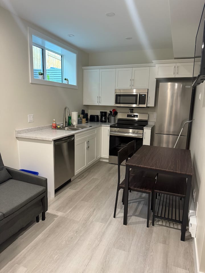 Cozy Getaway - Saskatoon