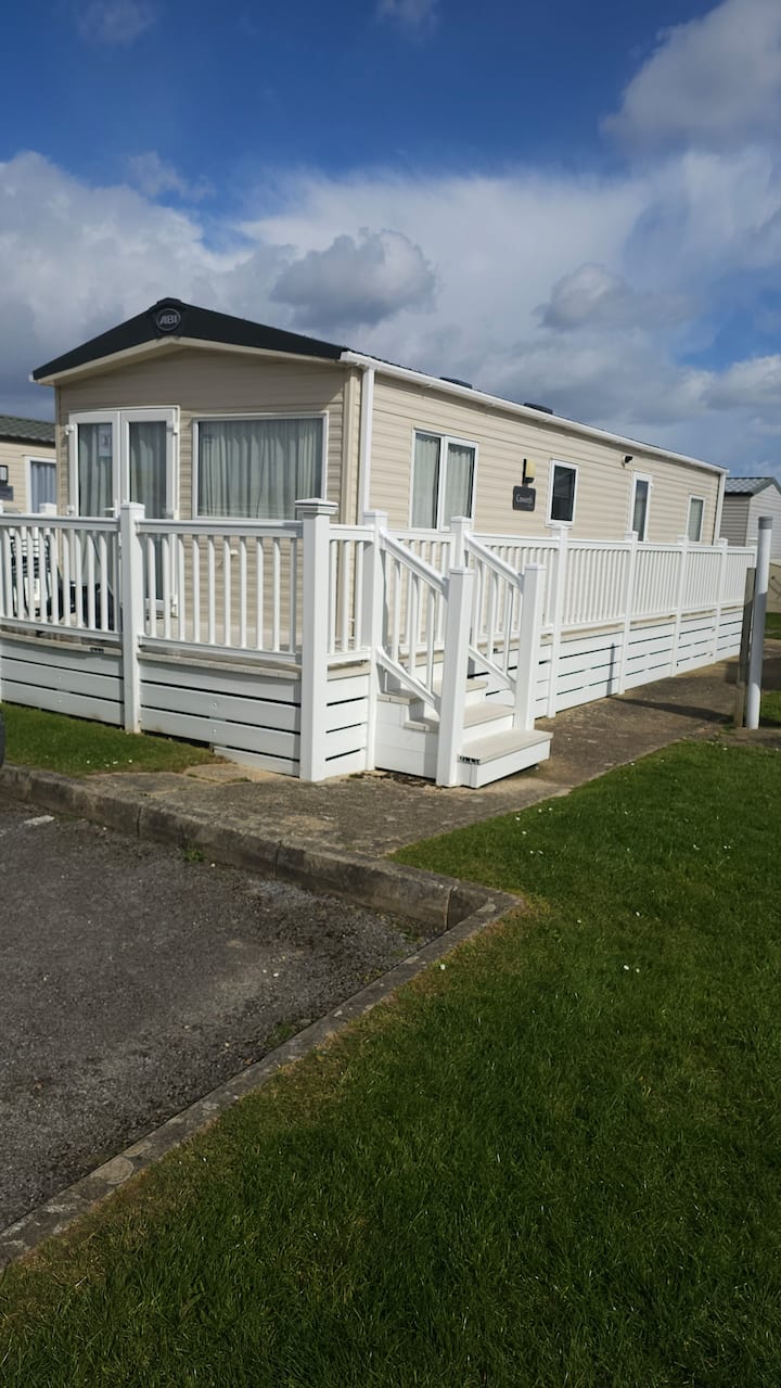 Hoburne Naish Beach Holiday - Barton on Sea