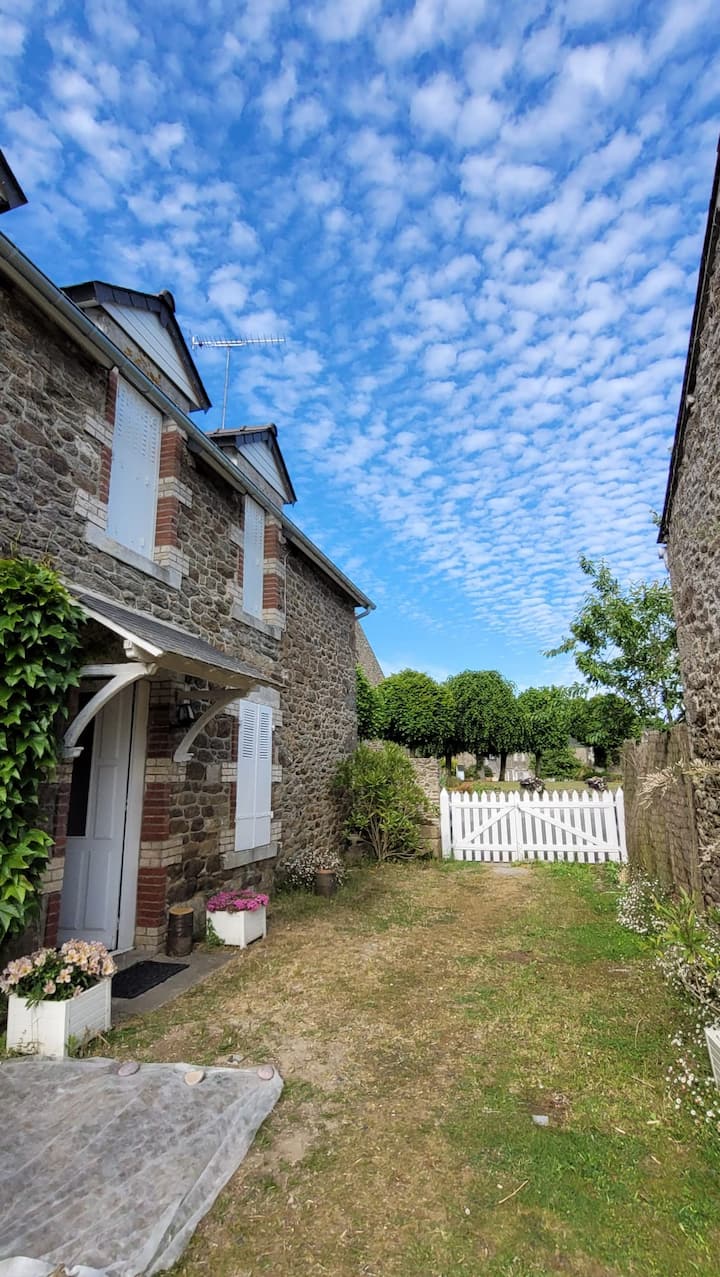 Jolie Maison De Bourg - Saint-Jacut-de-la-Mer