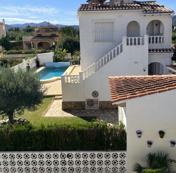 Appartement Indépendant Dans Une Villa à Oliva - Oliva