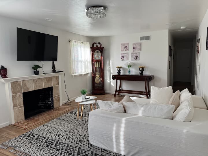 The Cozy Haven Retreat - Novato, CA