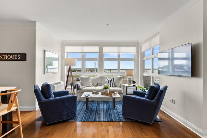 Bayside Waterfront 2 Br/2 Bath - Charlottetown