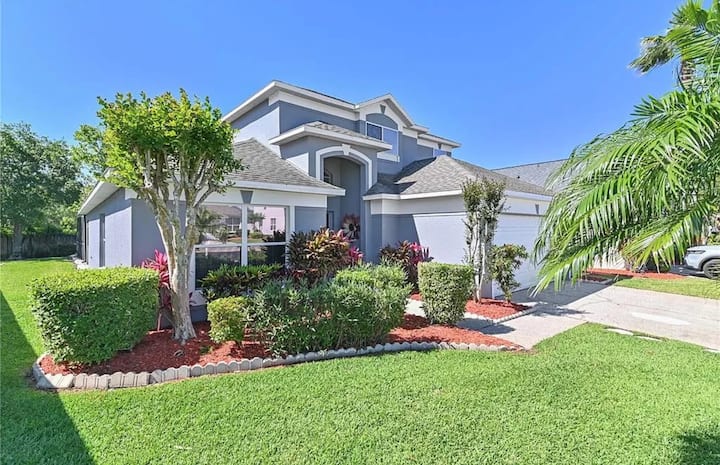 Spacious 5 Bedroom Private Pool House Near Disney! - Kissimmee