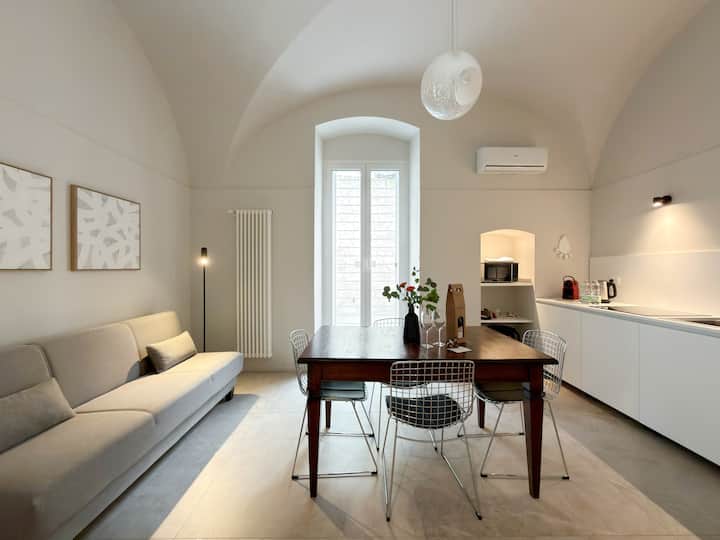 (Casamarmitta) Charming Apartment In Downtown Bari - Bari