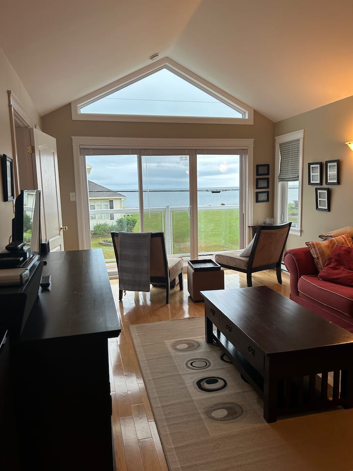 Spectacular Water And Sun Views - Shédiac