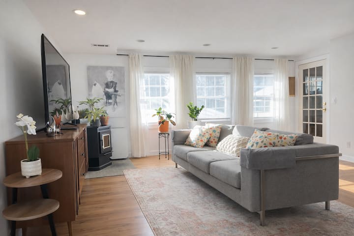 Serendipity: Books & Botanicals! - Kingston, NY