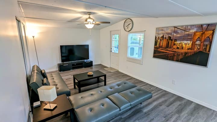 Modern House In Leesburg! - Lake Yale, FL