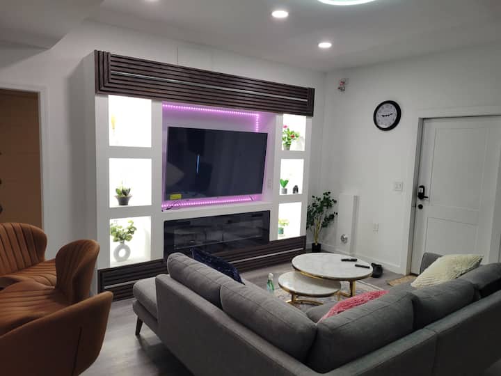 F&s Vacation N Relaxation With Entertainment Room - New York