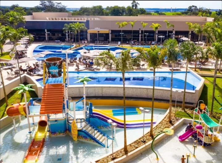 Apto Em Resort P/7 Pessoas, Conforto E Muito Laser - Olímpia