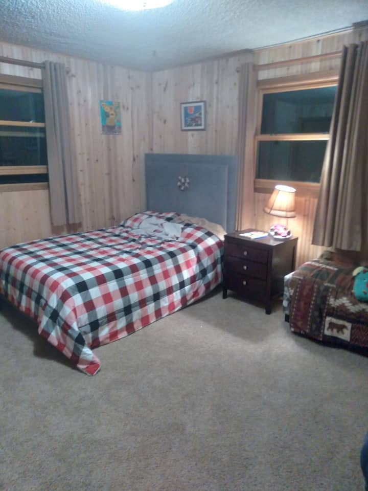 Room In The Nice House Rental Car Available. - Custer, SD