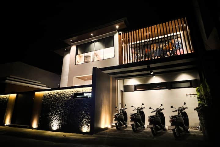 Modern Palace In Seminyak - Qmoya Villa - Seminyak