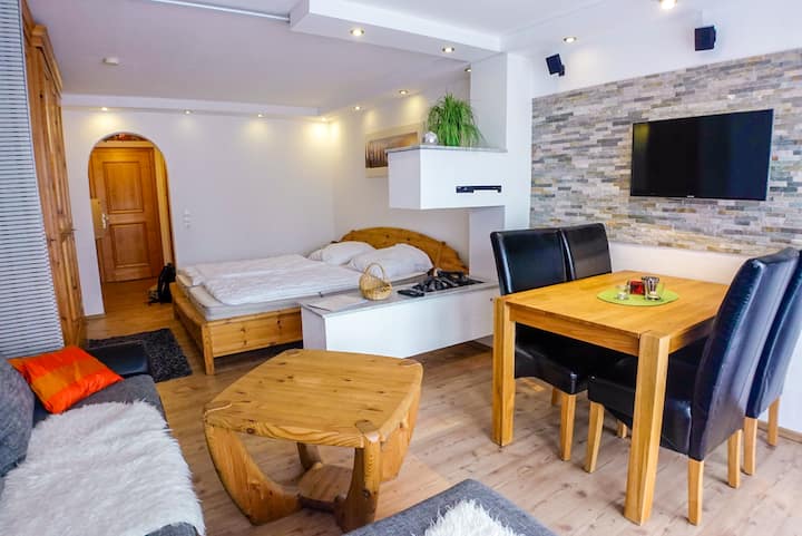 Wunderschöne Wohnung Mitten In Laax - Elm