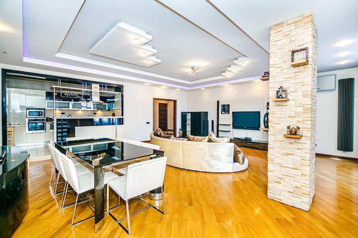 Lux Apartment In City Centr - アゼルバイジャン