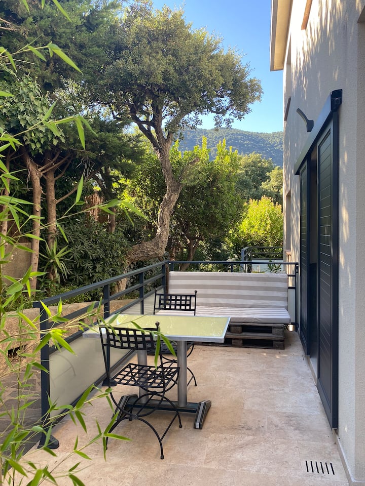 T2 Dans Les Collines - Cavalaire-sur-Mer