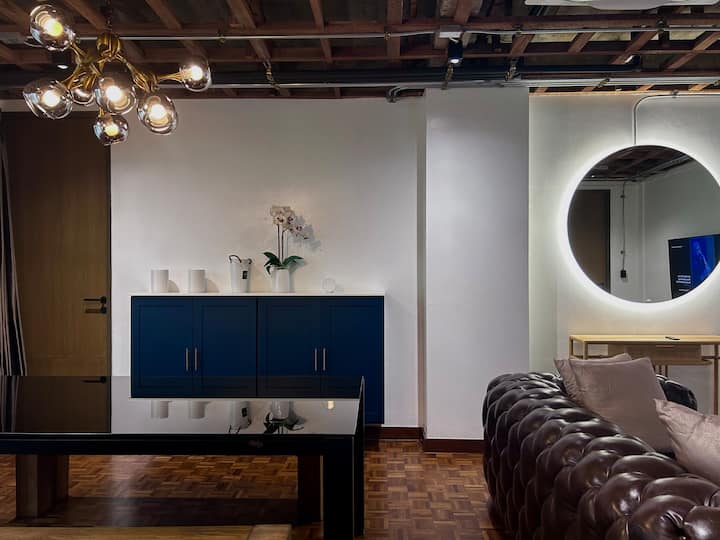 Brown Brick Thonglor - Blue Blueberry Room -