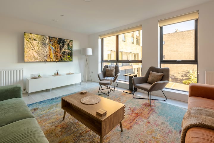 Modern Townhouse 5 Bed 4 Bath - Free Parking - Glasgow
