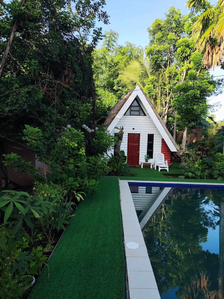 Nabua Resthouse W/ Private Pool - Nabua