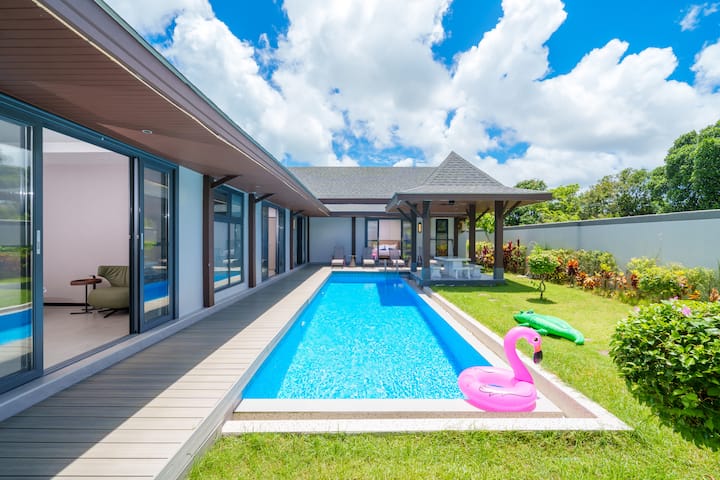 #96 | Six-bedroom Luxury Villa | Private Pool | - Phuket
