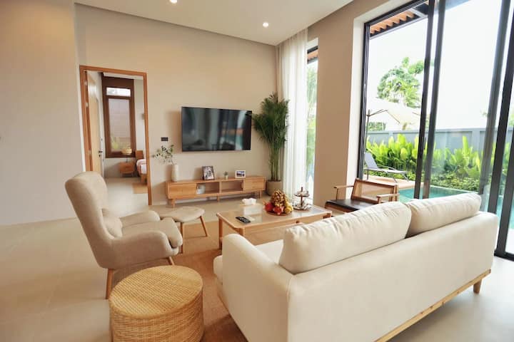 Brand New 4-bedroom Pool Villa - Phuket