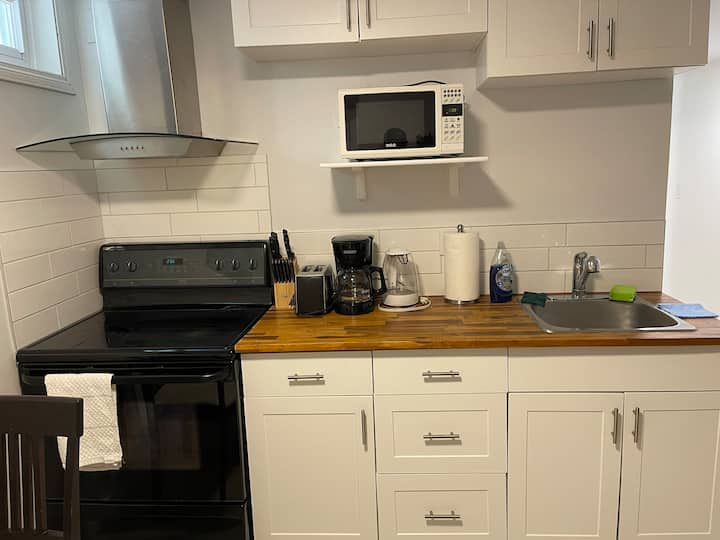 Cozy Guest Suite - Calgary
