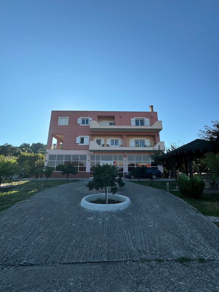 Vila Apartment In Fier - Fier