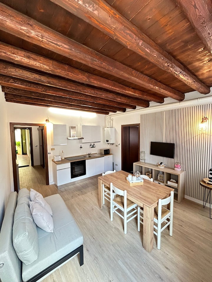 Wood32 Center Family Room - Rovigo