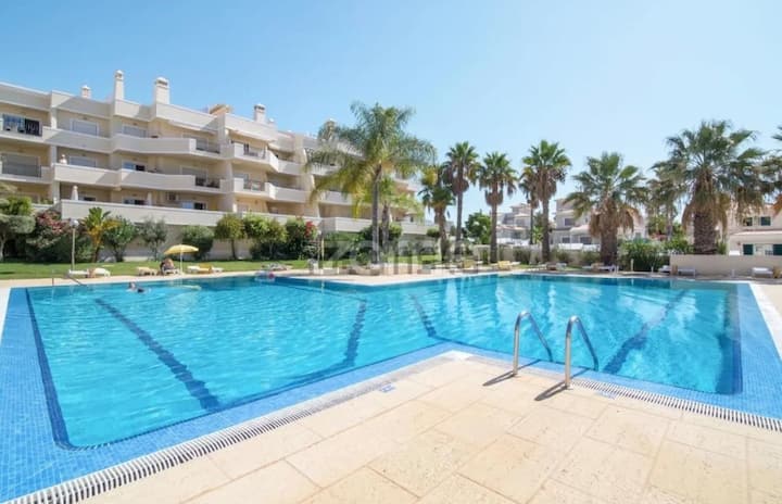 Sunny Condo- Pool Walk To The Beach - Albufeira