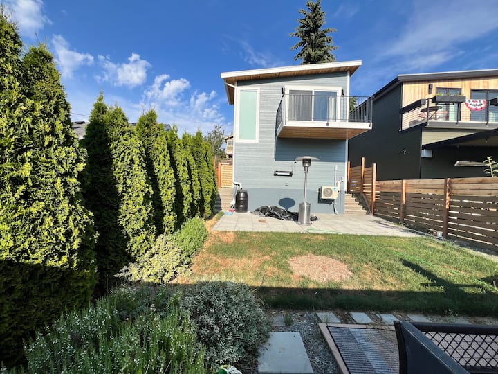 Ballard Cottage - Brand New (2024 Built) - Shoreline
