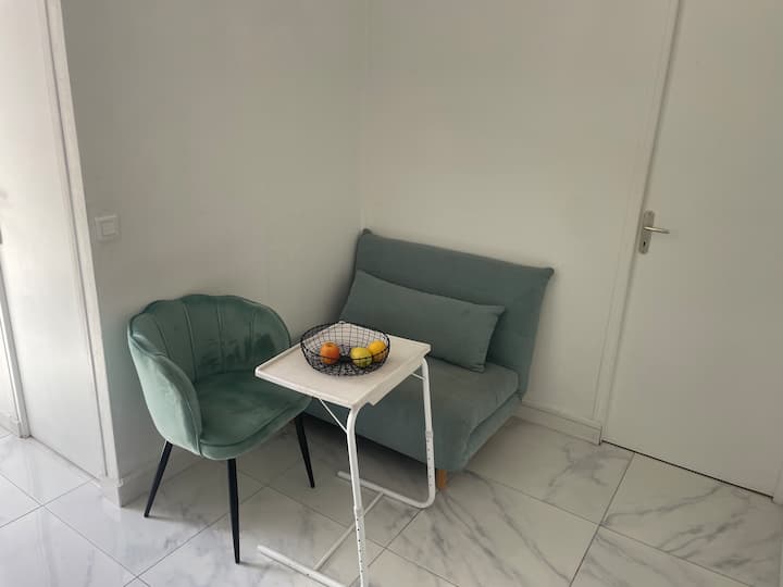 Apparemment 2 Pièces - Aubervilliers