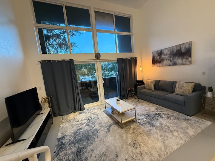 Beautiful Loft In Little Italy Sd With Parking - Shelltown - San Diego
