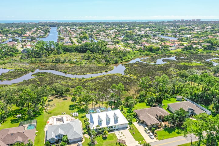 5br Retreat | Pool, Opt Heated Spa, Bikes, Views! - Palm Coast, FL
