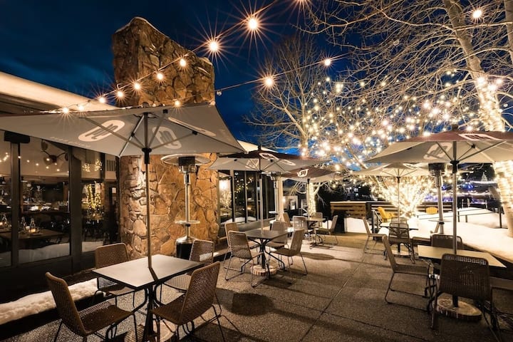 2 Slopeside Rooms Ideal For Winter Sports Lovers - Steamboat Springs, CO