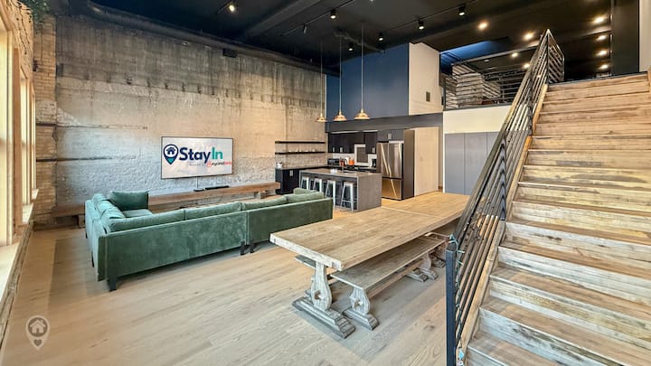 Pet Friendly Loft | Rooftop Hot Tub & Views - Fernie