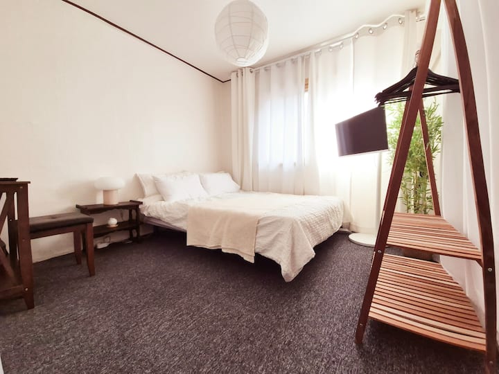 "아현역 3분 / 홍대·명동 10분 / 서울 도심 감성 코지하우스"
[릴레이하우스] - Seoul