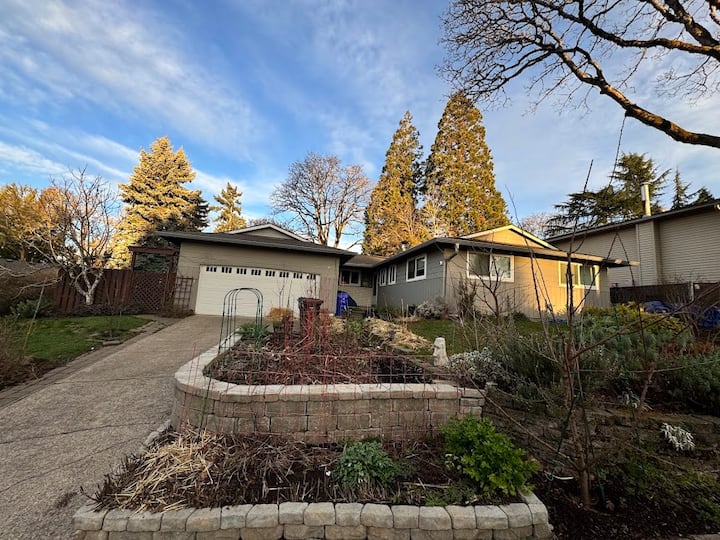 Relaxing House In Gladstone Or With Hot Tub & A/c - Happy Valley, OR