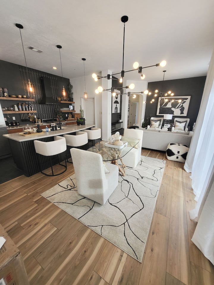 Luxury Home In Heart Of The City - Santa Fe