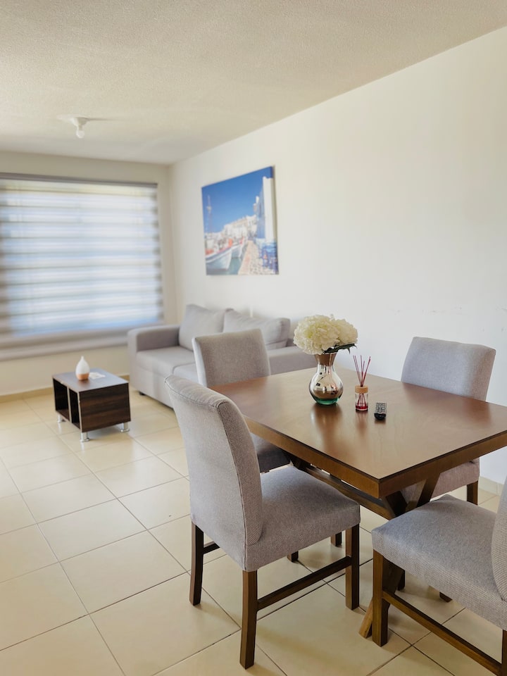 Linda Casa En Privada - イラプアト