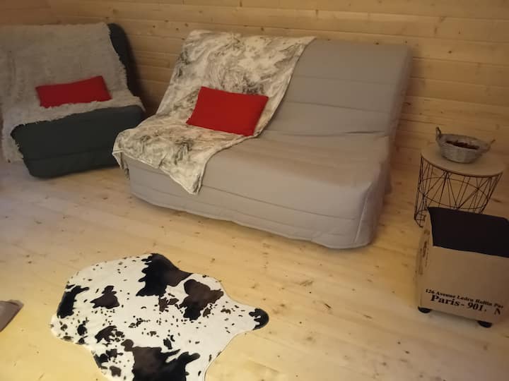 Petite Cabane Pour 3 Personnes - Ambert