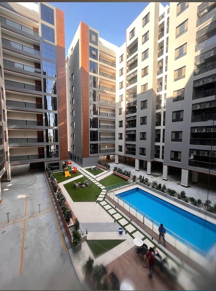 شقة حديثه مطلة على المسبح - Dammam