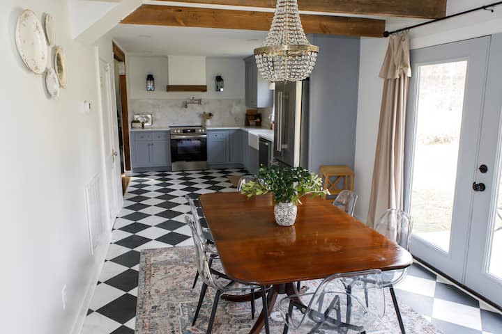 Historic Train House:sauna, Spa Shower & Fireplace - Bedford, VA